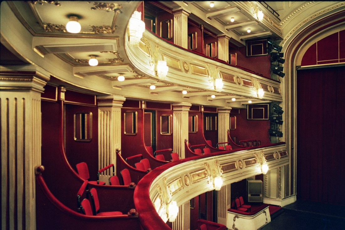 Narodno pozorište u Beogradu otkazuje sve zakazane predstave i ...